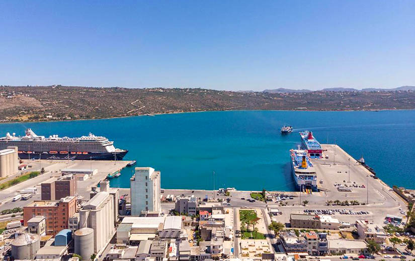 하니아 페리 항구 택시 및 미니밴 환승